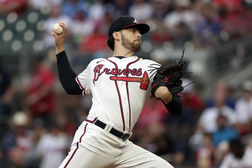 Angels acquire pitcher Ian Anderson from Braves for José Suárez