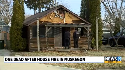 One dead after house fire in Muskegon, firefighters say