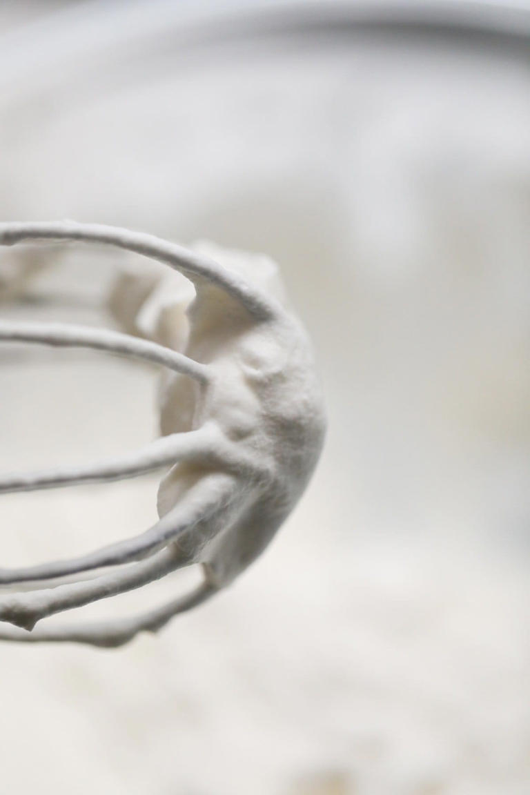 How to make homemade whipped cream from scratch