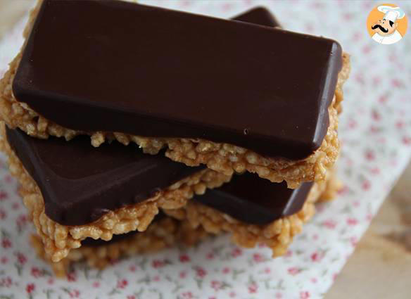Puffed rice bars with peanut butter
