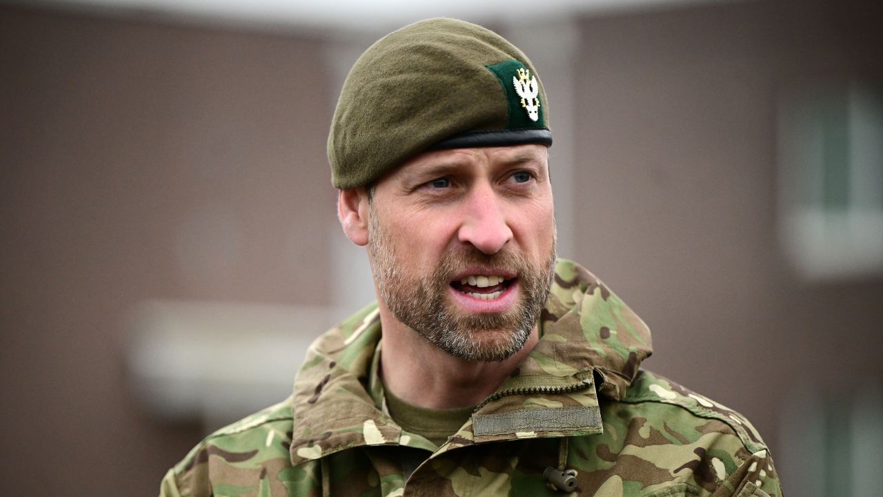 Le prince William prêt à prendre les armes ? Le mari de Kate Middleton ...