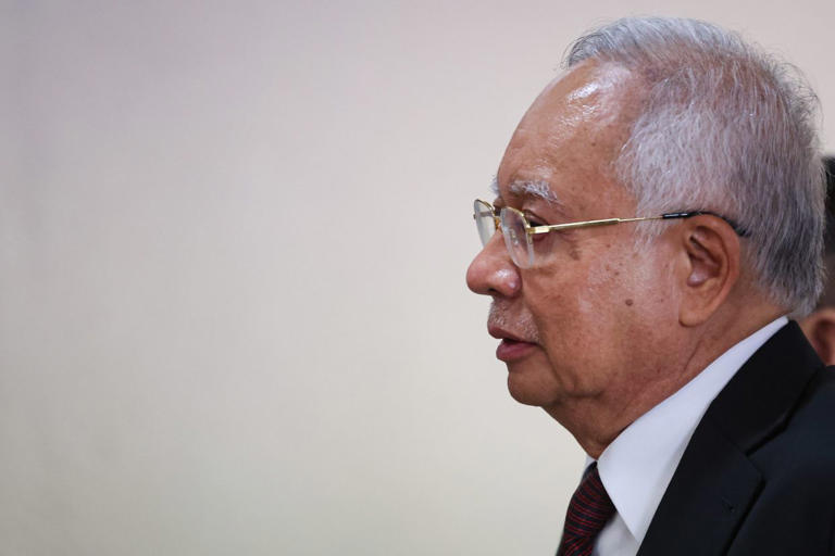 Federal Court rejects Najib's bid against AG's appeal on royal addendum order