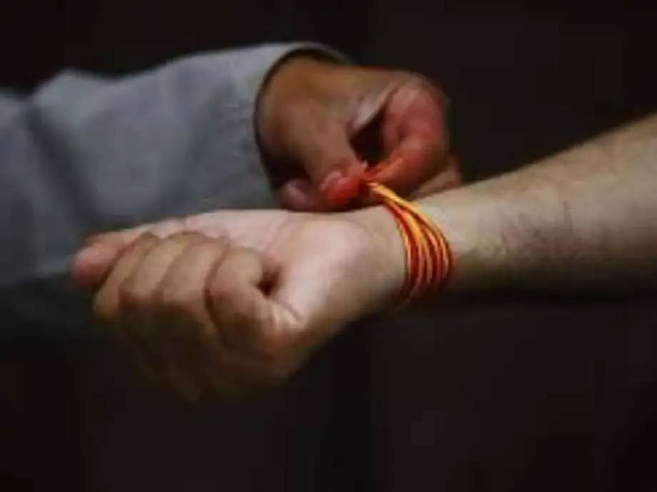 Lucky Thread: Wear a thread on your body according to your zodiac sign ...