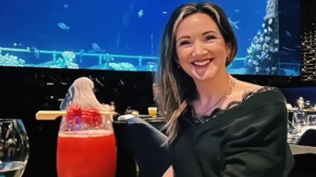 'Land For Breakfast, Fly Home For Dinner!': This UK Woman Takes 'Extreme Day Trips', Shares ...