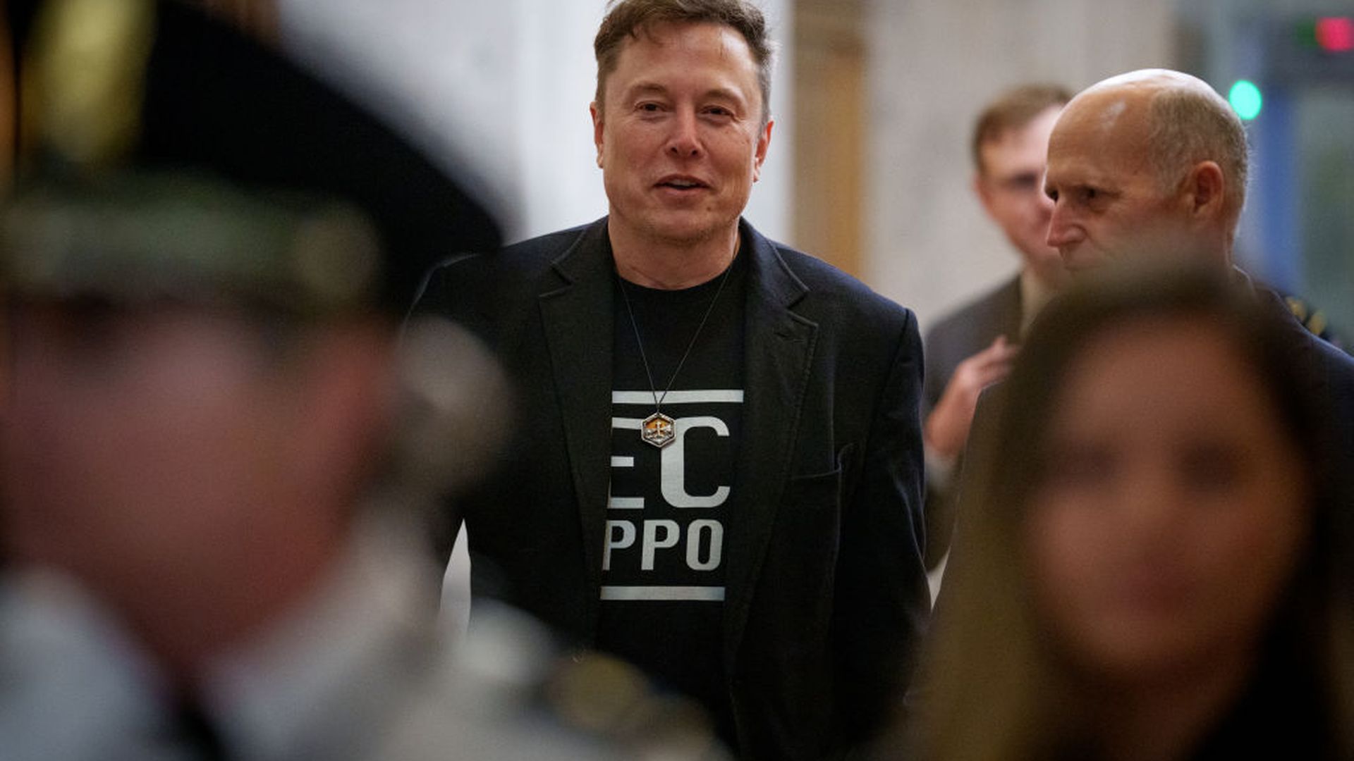 Tesla non produrrà più la Model S e X: Elon Musk ora punta sui robot