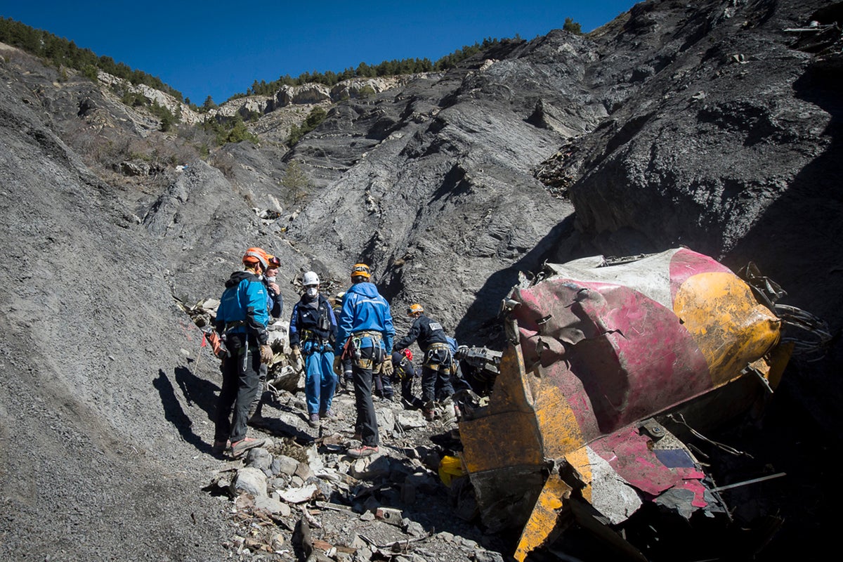 Families mark 10-year anniversary of Germanwings plane crash that ...