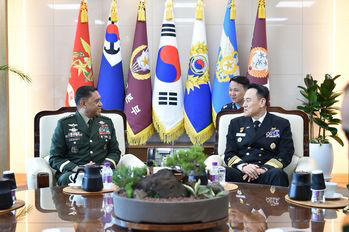 Top generals of Korea, Philippines discuss military cooperation