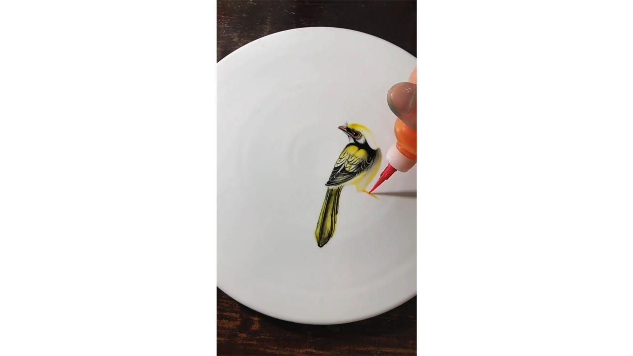 Cool Art Plate Of A Green Bird