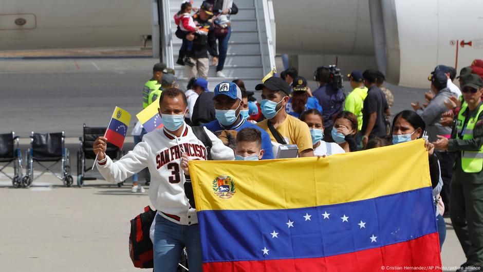 Llegan a Venezuela más de 199 deportados desde Estados Unidos