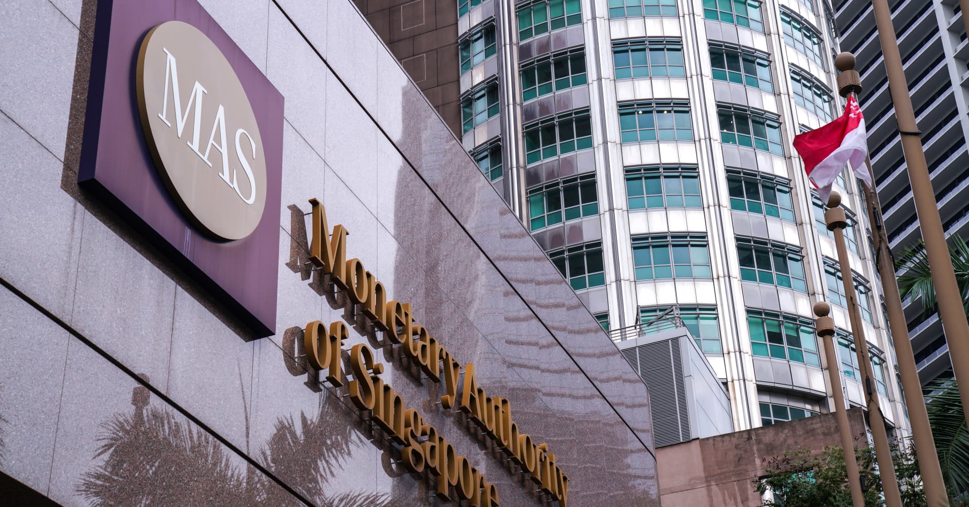 Singapore inflation hits four-year low, below average MAS forecast for 2025