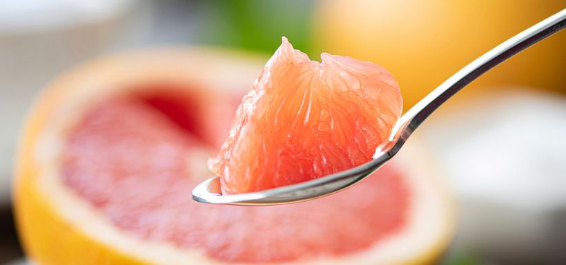 Pamplemousse : quels effets indésirables avec les médicaments