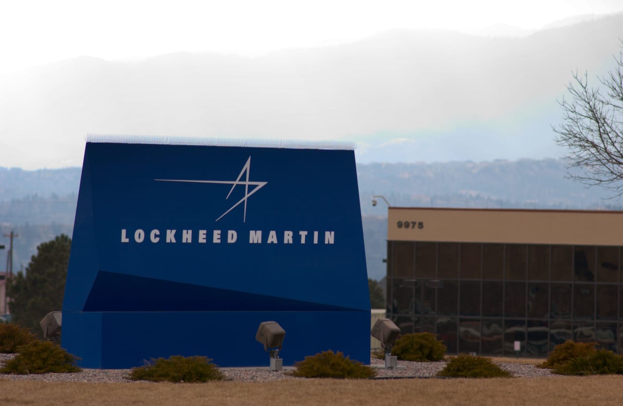 Boeing Gains and Lockheed Stock Falls Further After Fighter Jet Upset