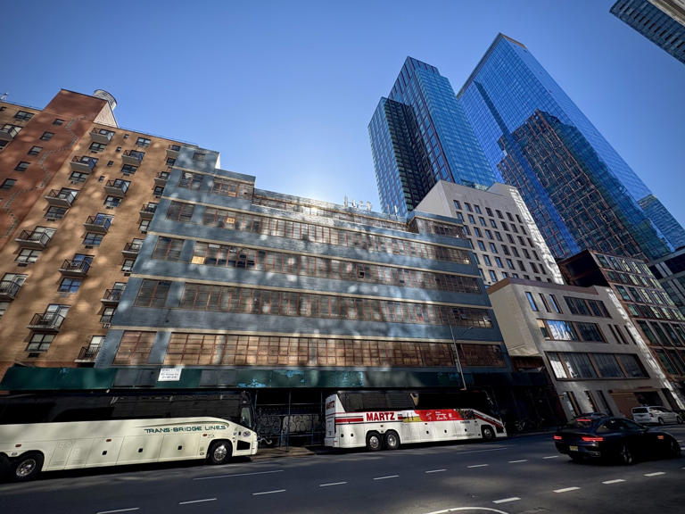 14 Years of Scaffolding and Stalled Redevelopment at Hell's Kitchen ...