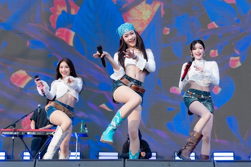 NANGLAY BEACH PARTY AND MUSIC FESTIVAL 4 สนุกสุดมันจนลืมเวลา 9 ศิลปินจัดเต็ม