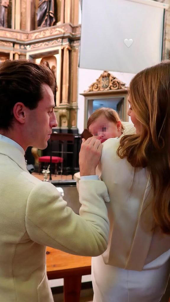 Victoria de Marichalar, invitada al bautizo de las hijas mellizas de su ...