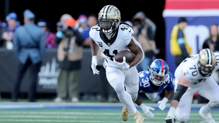 Saints predicted to pass on Shedeur Sanders for Alvin Kamara ...