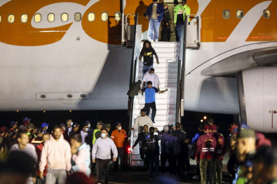 Judges bar use of Alien Enemies Act to deport Venezuelans in NY, TX Judges bar use of Alien Enemies Act to deport Venezuelans in NY, TX