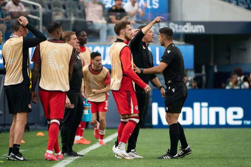 Former Leeds United boss Jesse Marsch in touchline meltdown and sent ...