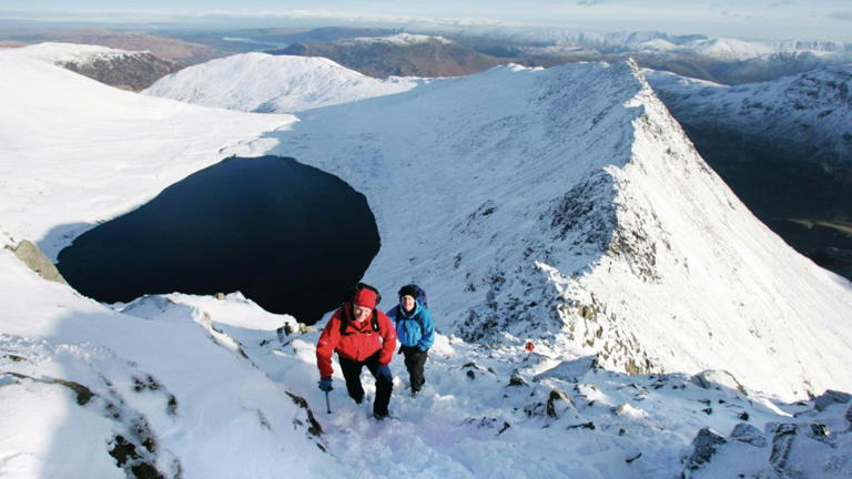 Ultimate guide to climbing Helvellyn: Best routes, essential gear and ...