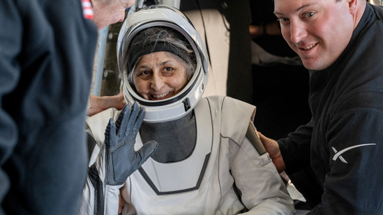 Sunita Williams' chin ‘deformed’ after nine months in space? Doctors ...