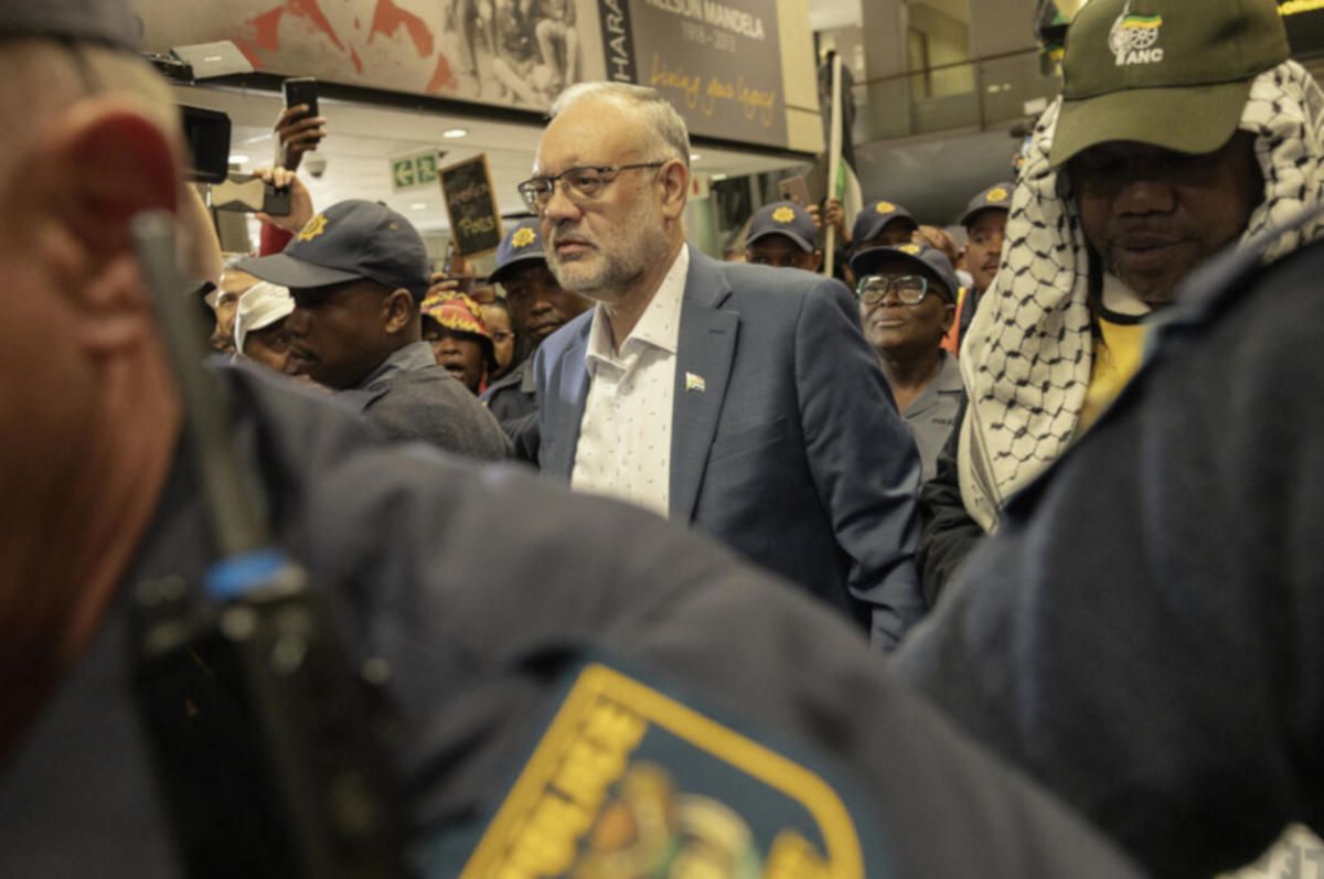 No rush to replace Ebrahim Rasool as SA’s US ambassador, but here’s who ...