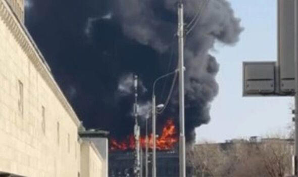 Moscow on fire as huge plume of smoke rises from building block seen ...