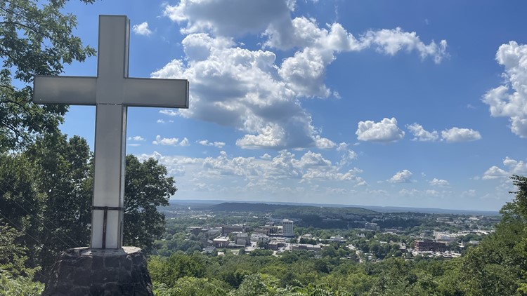 Mount Sequoyah Overlook unveils a fresh look with community celebration