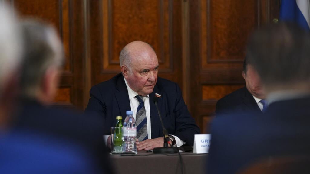 Espion déchu et ancien diplomate : qui sont les deux négociateurs ...