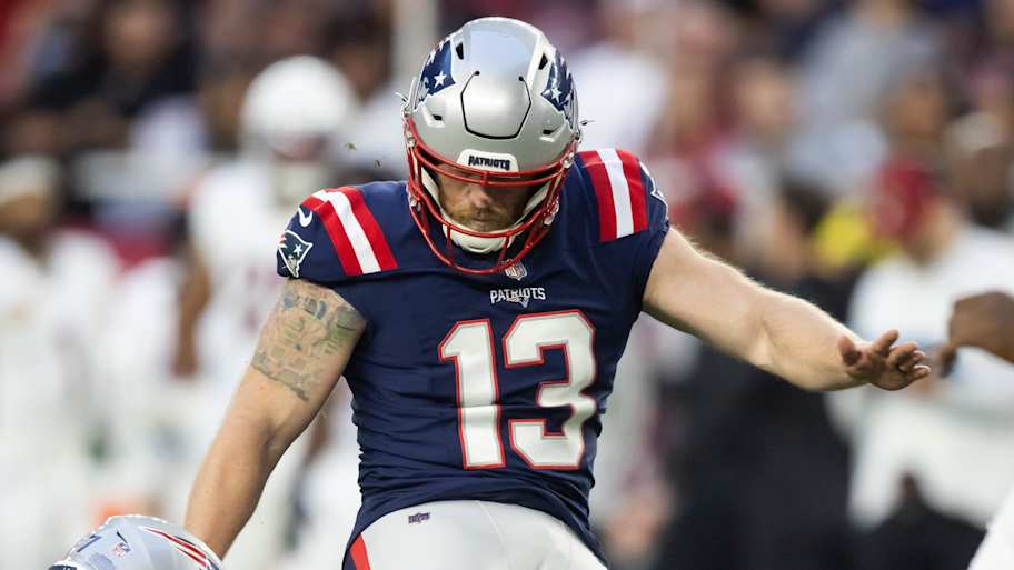 Former Patriots Kicker Signs with Titans