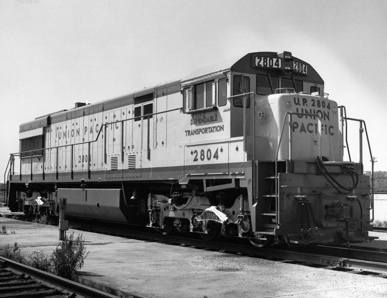 Lionel Legacy U28C diesel locomotive