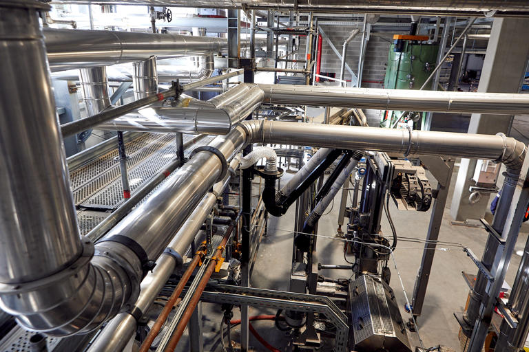 Eni, Versalis avvia il nuovo impianto di produzione di polimeri ...