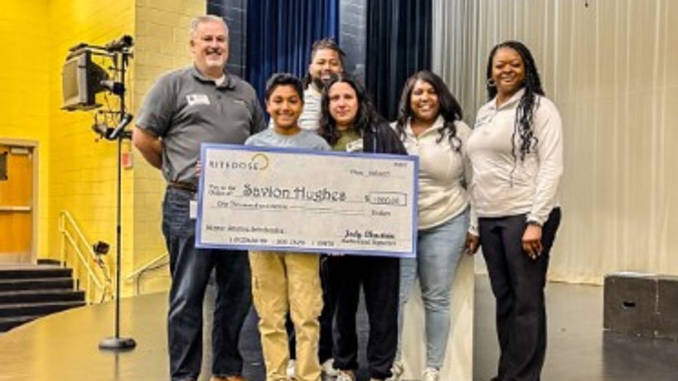 Hand Middle student wins $1,000 Ritedose Pharmacy scholarship