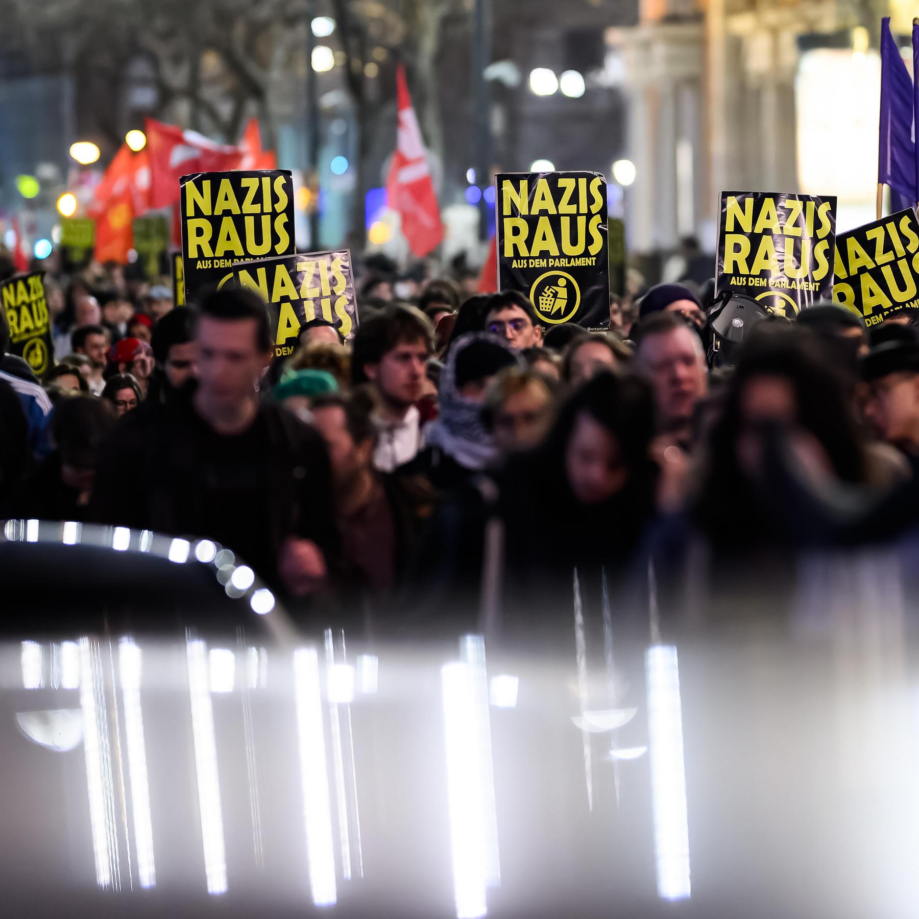 „Countdown bis zum Nazi-Ball“: Ist das Verhetzung?