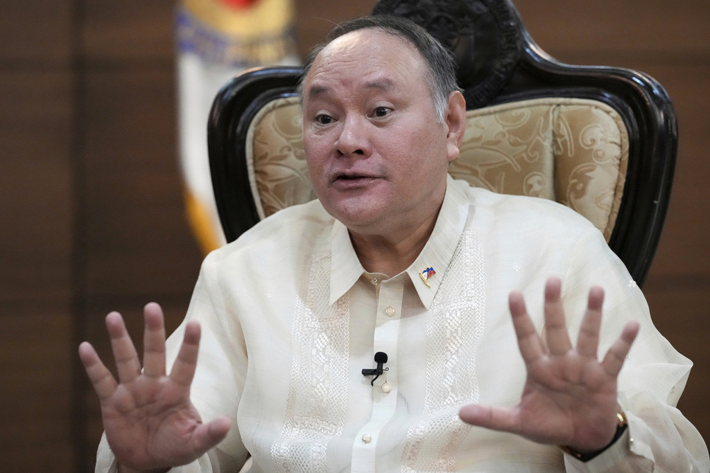 Philippine defense chief calls China's claims in the South China Sea ... Philippine defense chief calls China's claims in the South China Sea ...