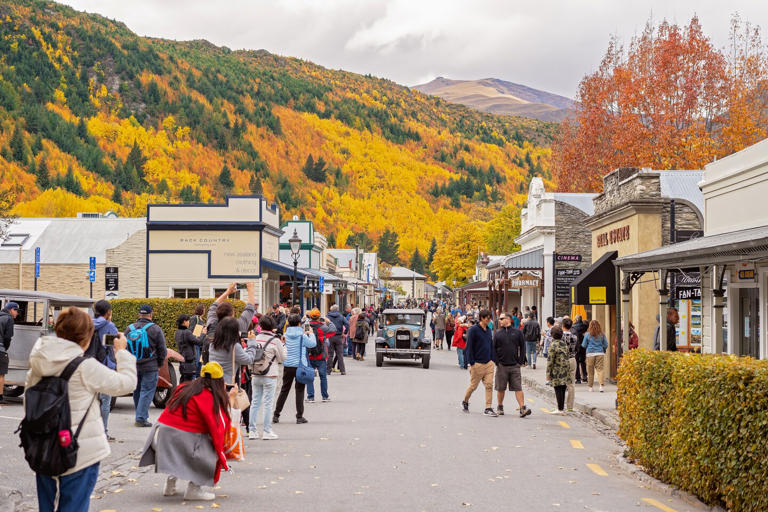 Best Places to Experience Autumn Colors South of the Equator