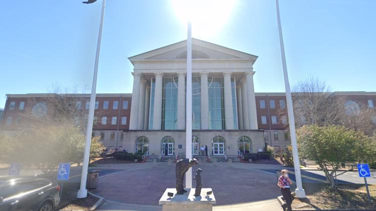 Clayton County Courthouse temporarily closed until noon after power outage