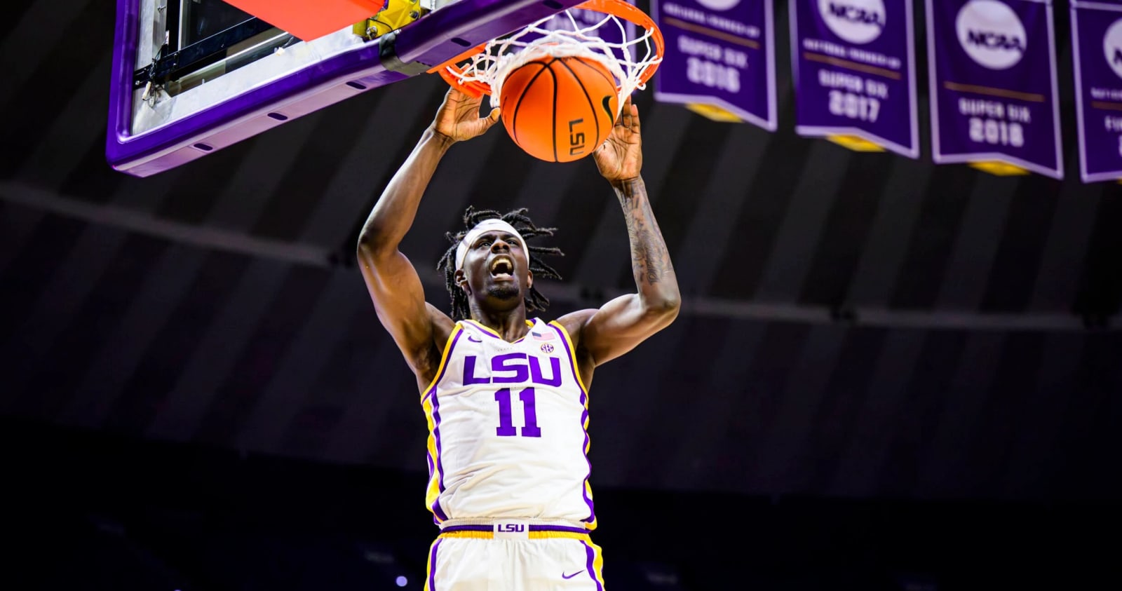 LSU forward Corey Chest enters NCAA Transfer Portal