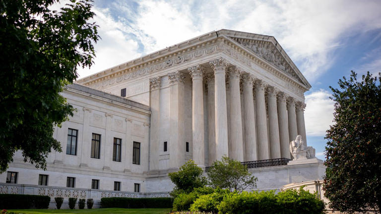 Supreme Court declines to hear challenge to landmark press freedom case