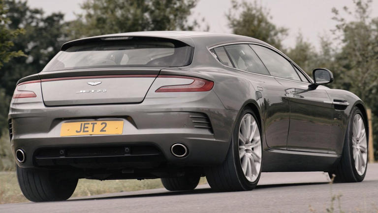 The Aston Martin Bertone Jet 2+2 in Photos