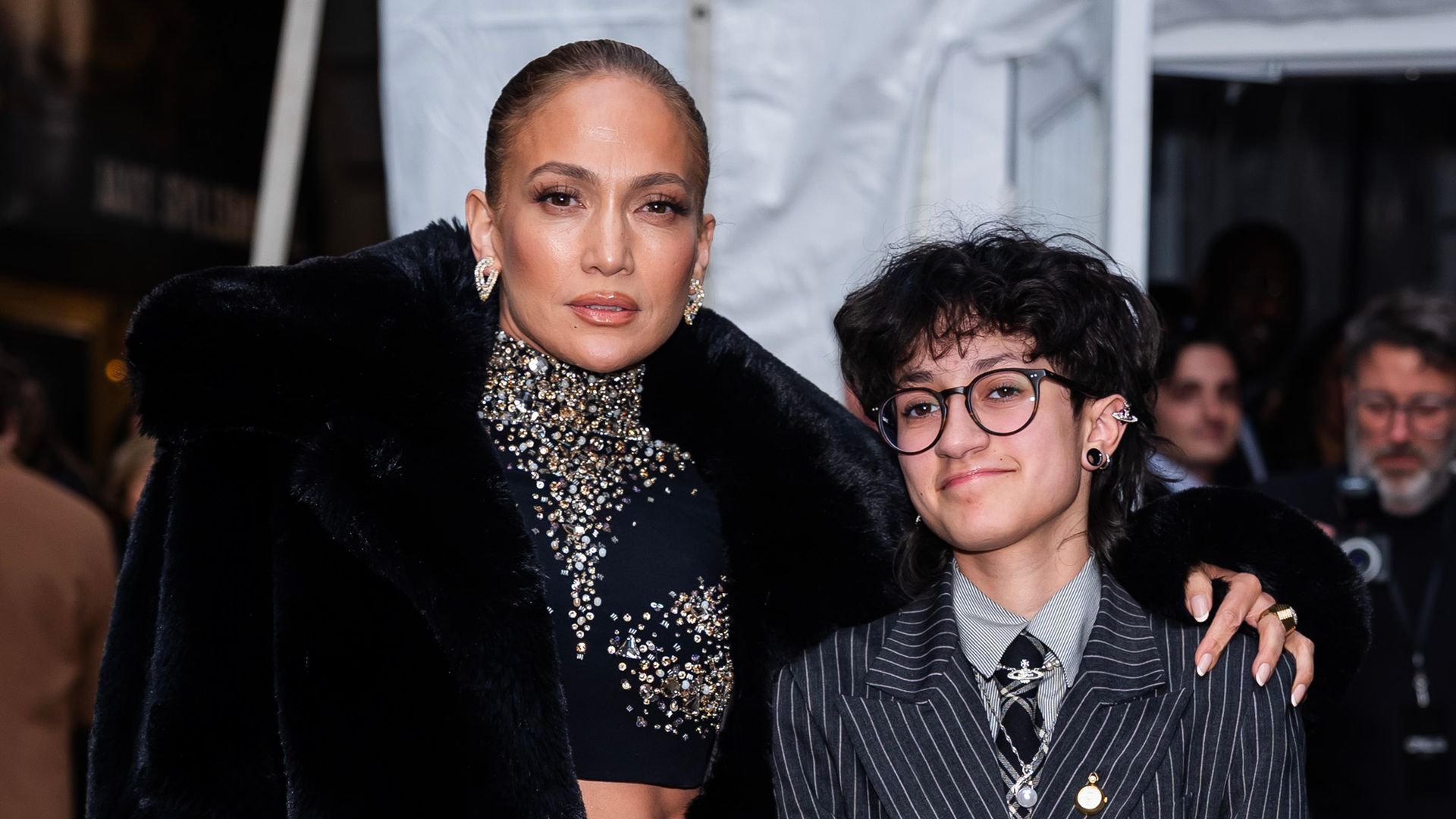 Emme, la hija de Jennifer Lopez, sorprende con un nuevo look en su ...