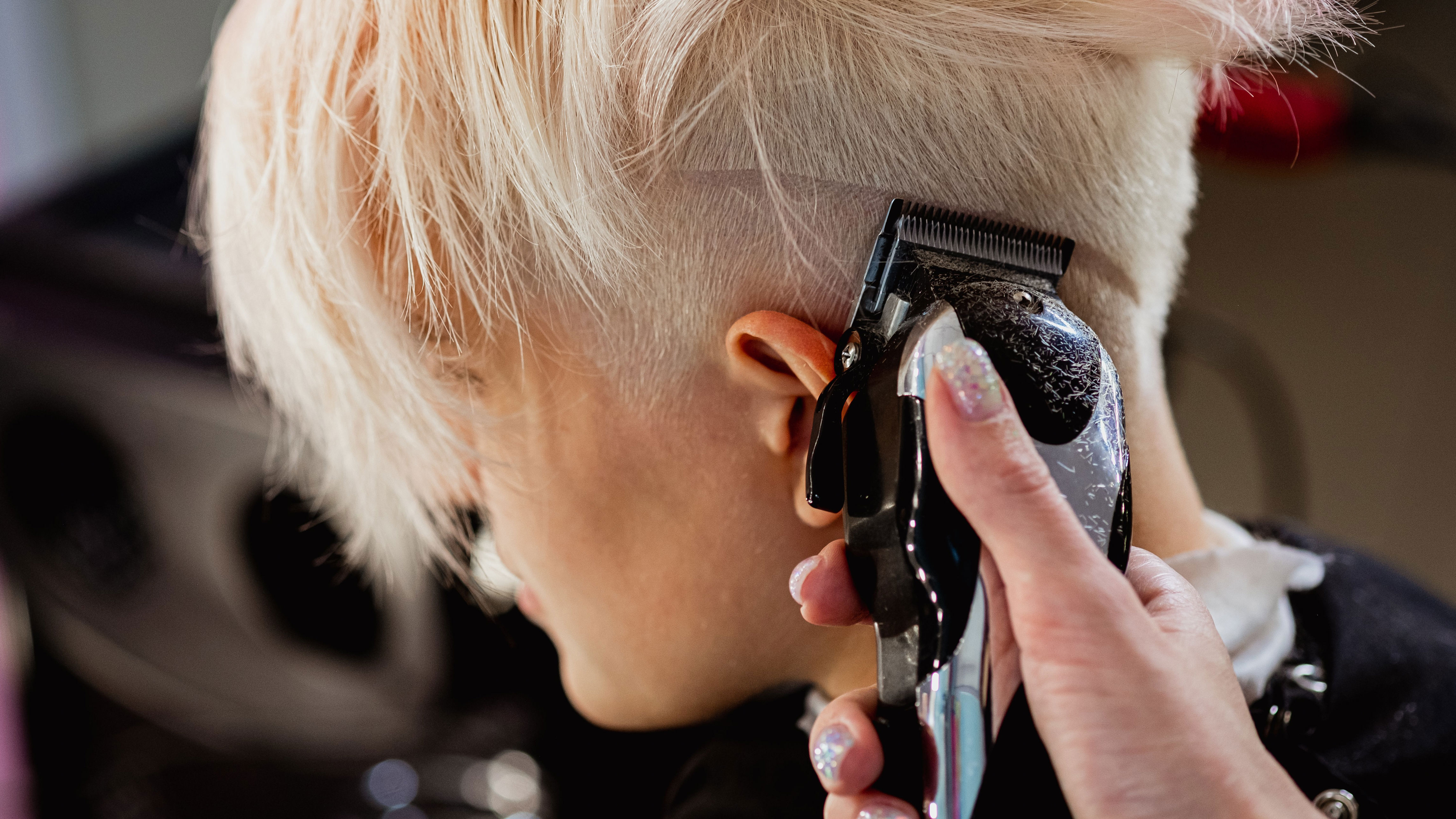 Republikanie chcą zdelegalizować fryzurę "na chłopczycę ...