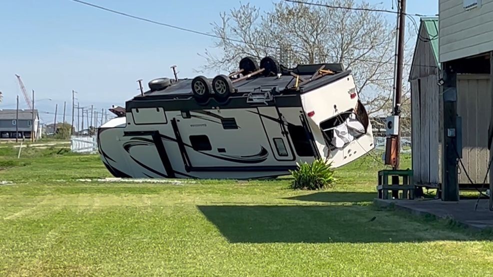 Hurricane-force wind gust knocks out power, leaves behind damage in ...