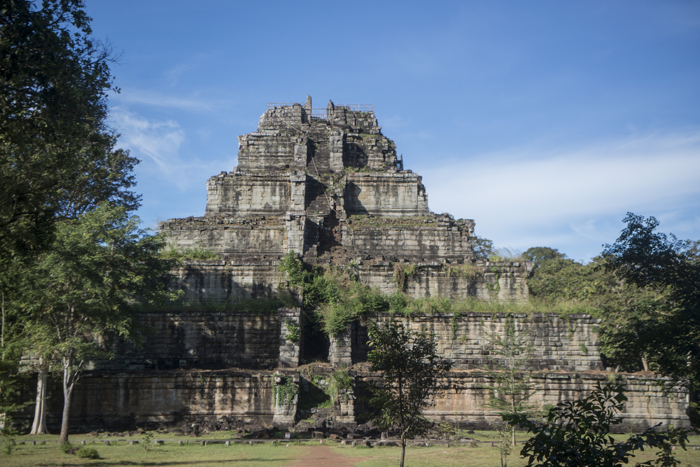 The hidden etiquette of visiting temples in Asia