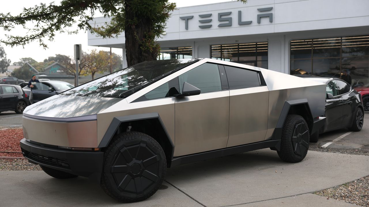 FBI creates Tesla threats task force