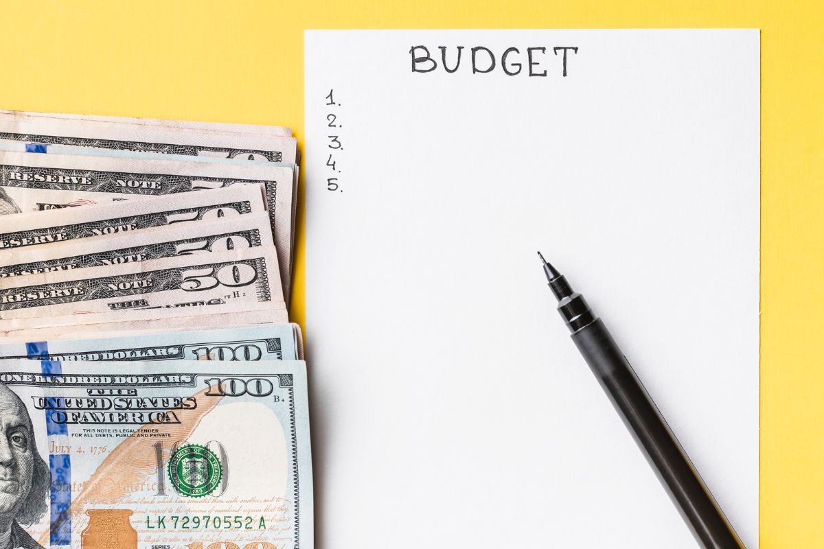 16 Genius Steps to Develop Millionaire Habits on a Budget