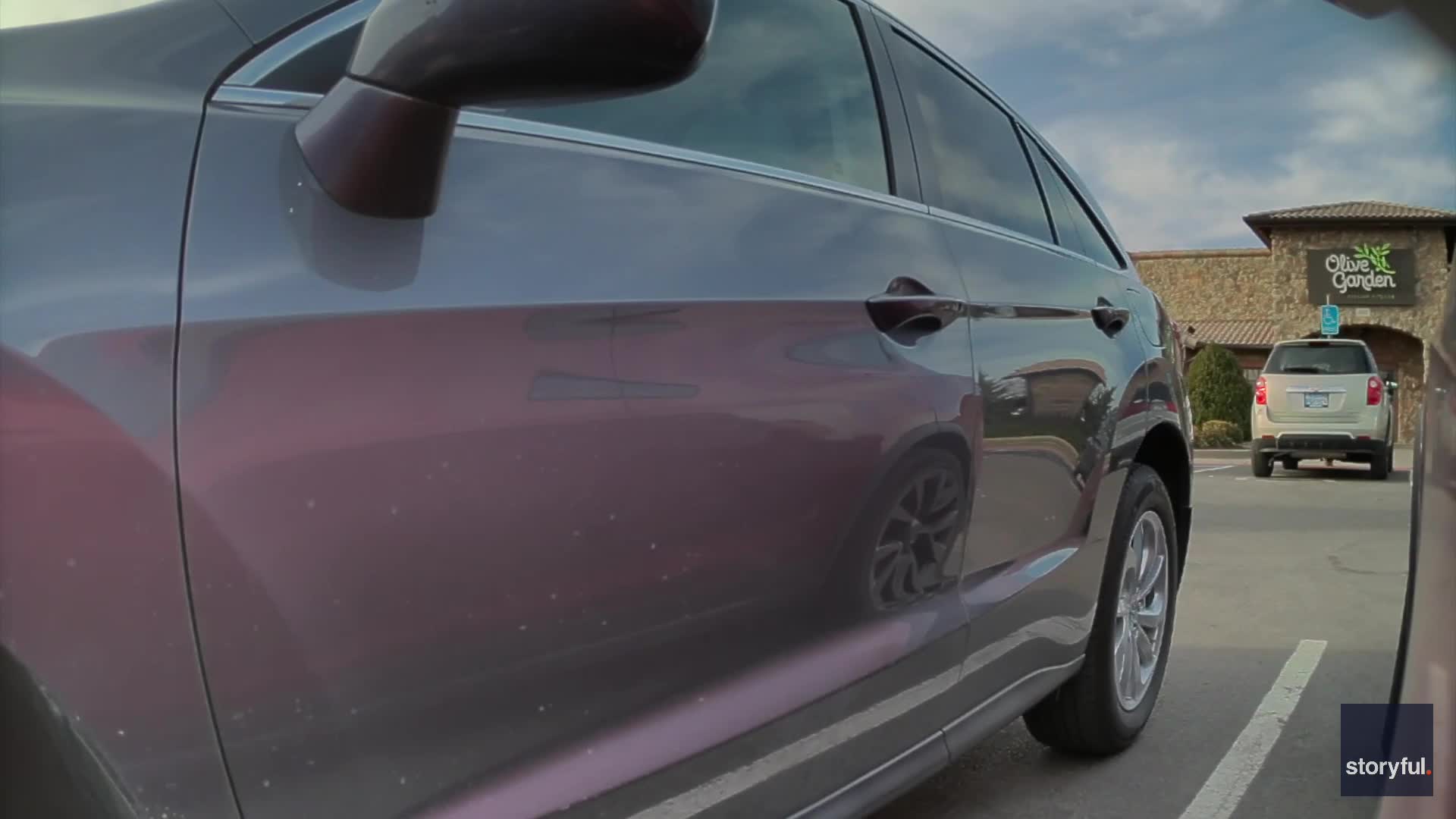 Tesla Vandalized in Restaurant Parking Lot