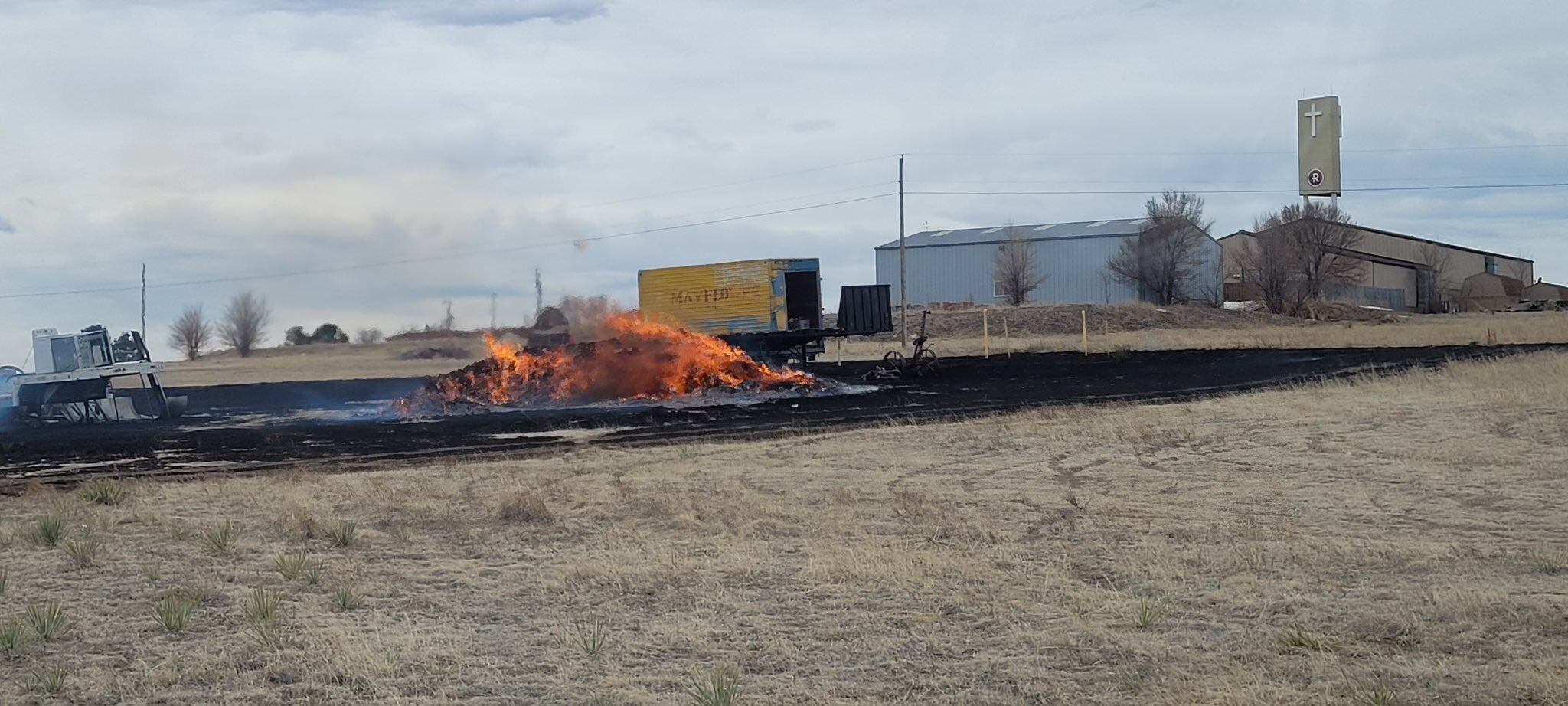 Crews contain grass fire in Falcon