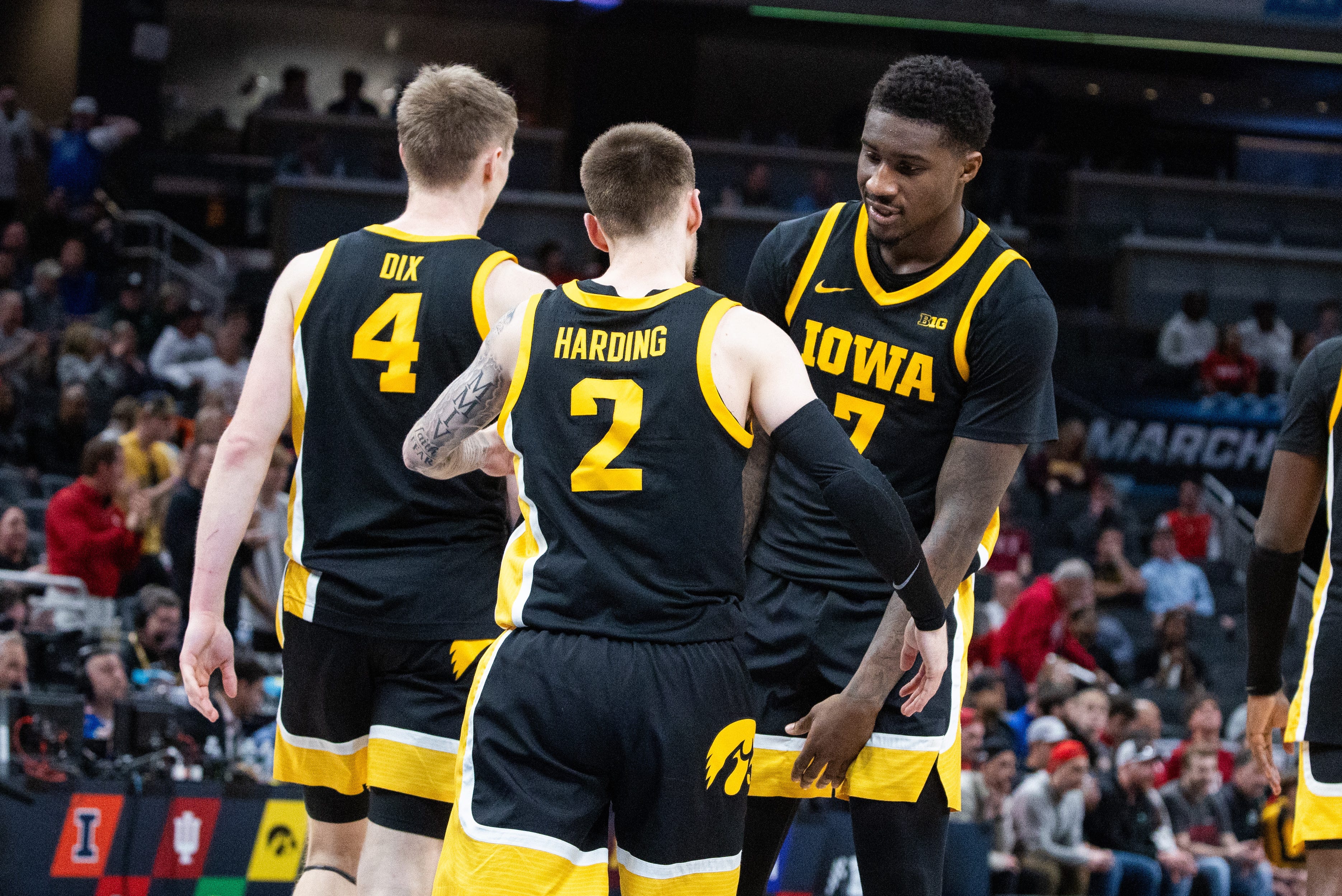 Washington basketball makes top three for Iowa transfer Brock Harding