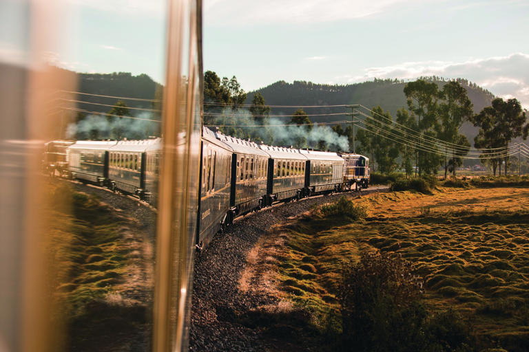 7 Luxury Trains With Ultra-Glamorous Bar Cars