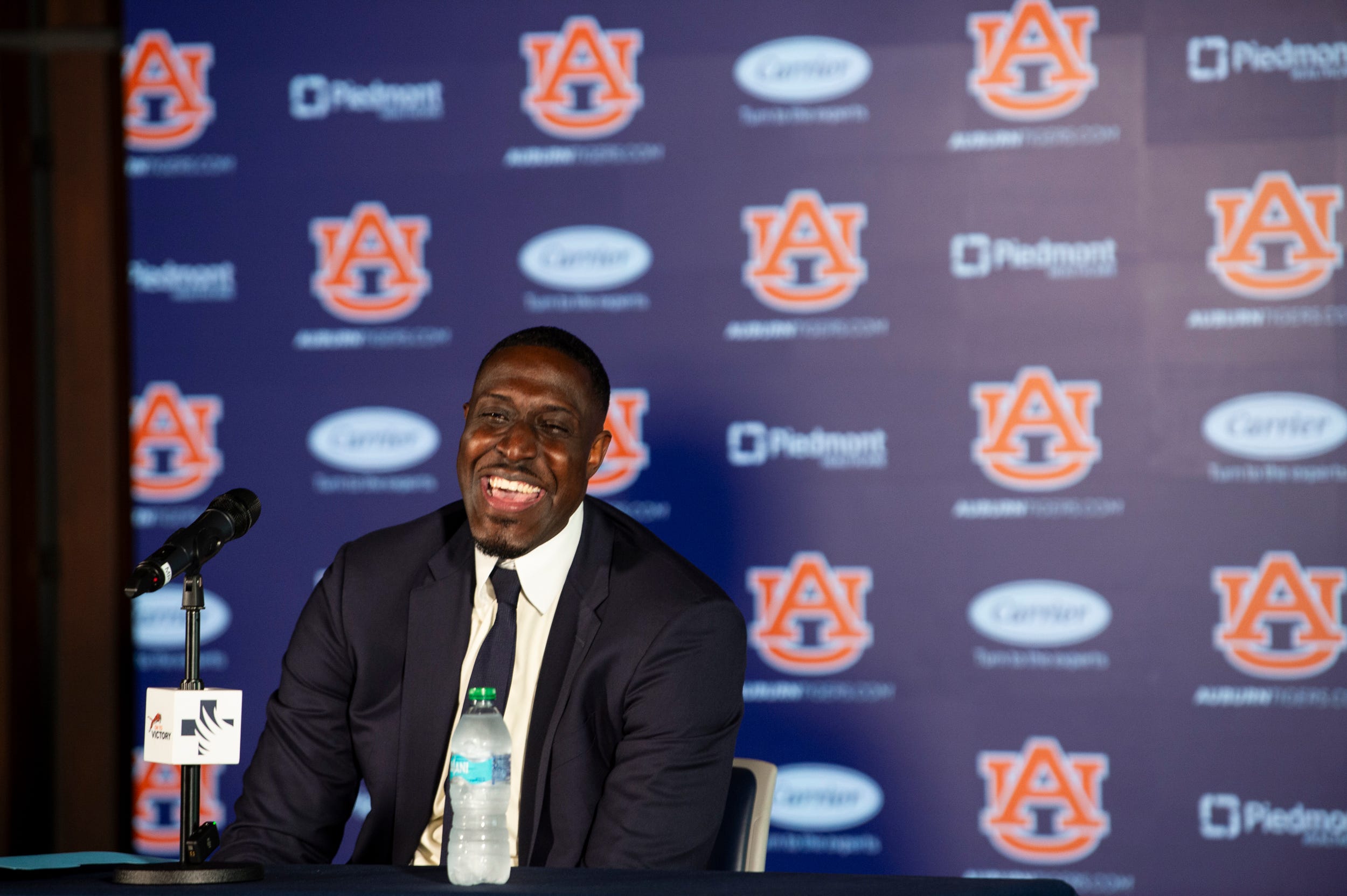 Auburn women's basketball: 3 takeaways from coach Larry Vickers' intro ...